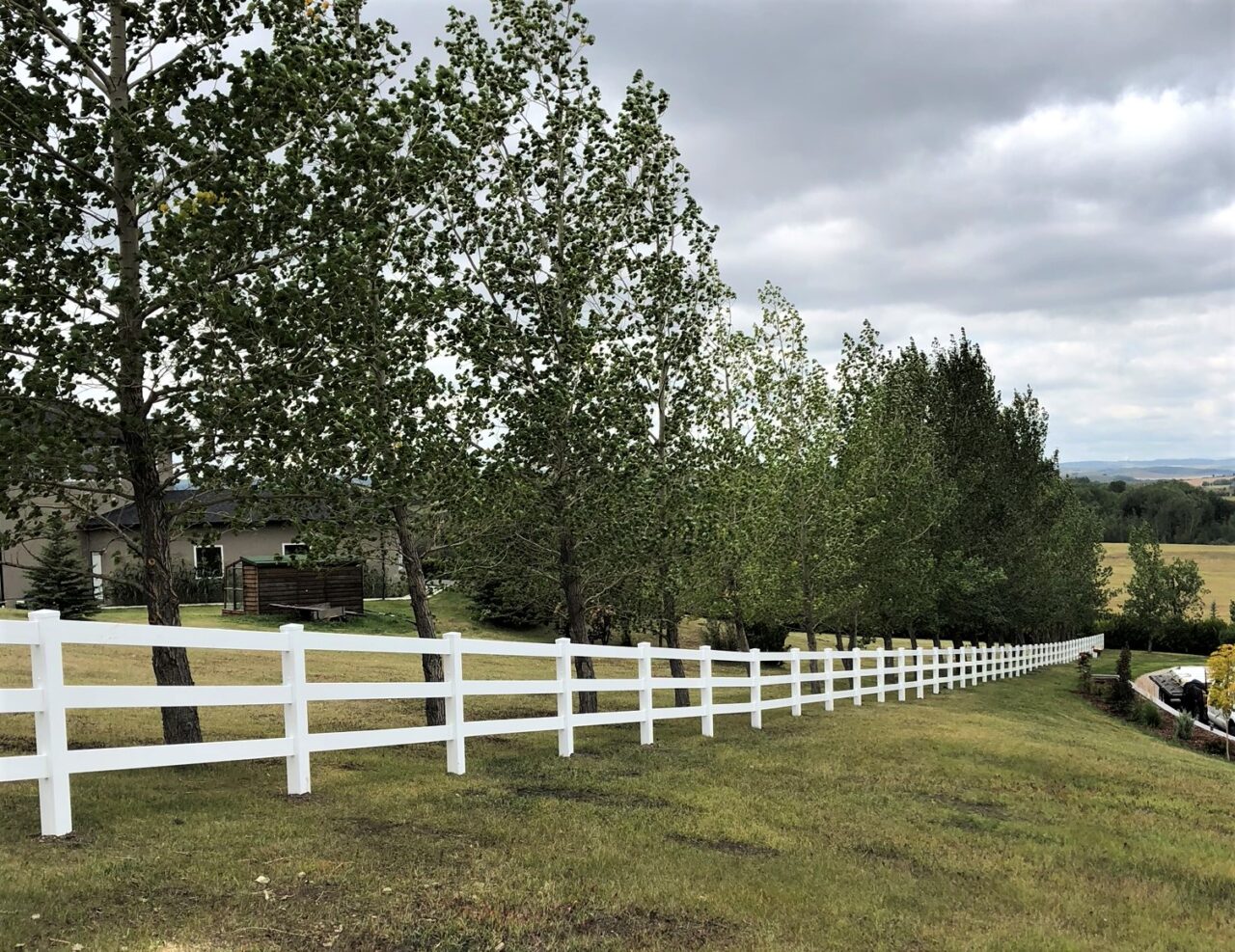 Vinyl Fencing Services Edmonton | Privacy, Picket, Ranch Rail Fences ...